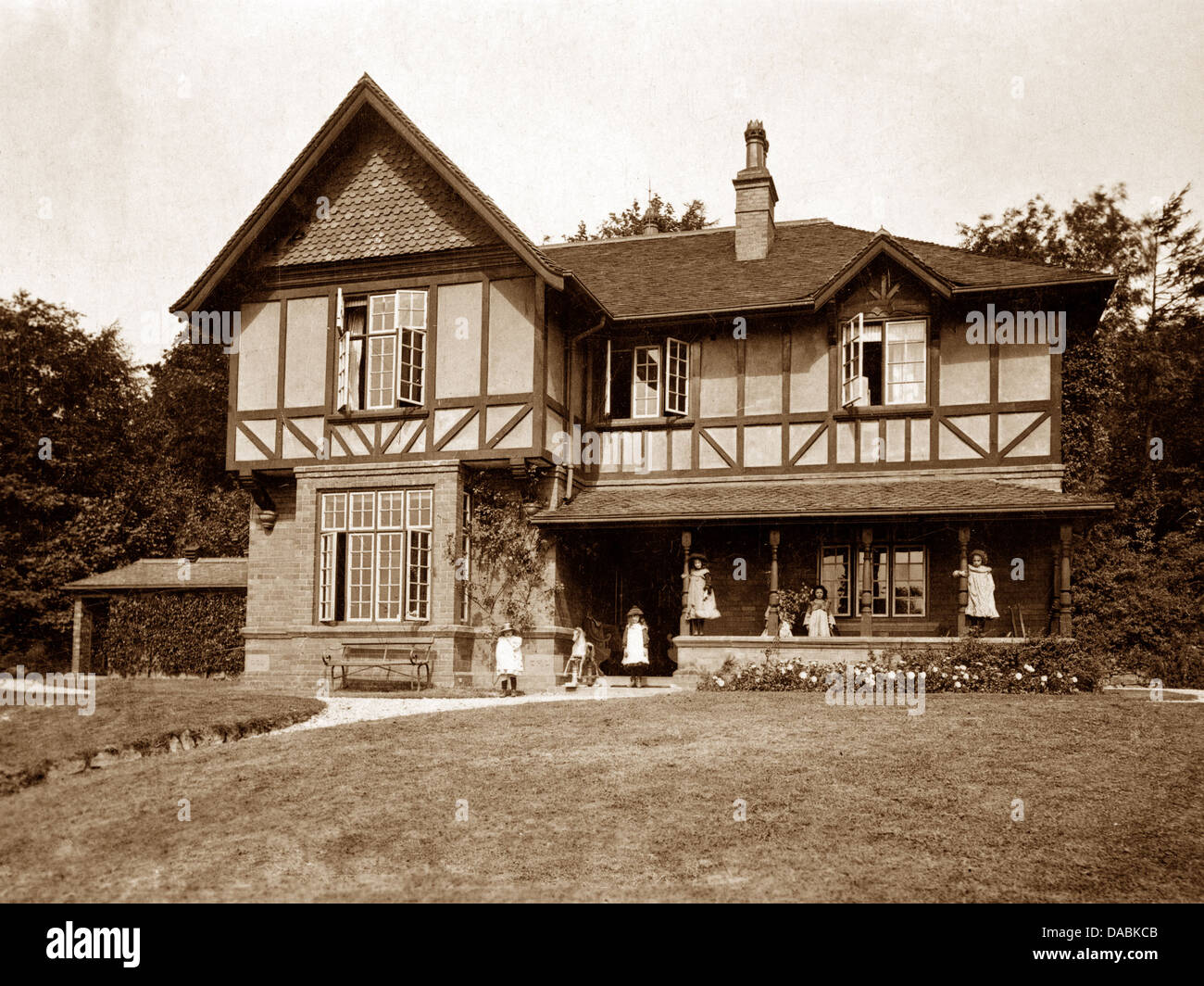 Early 1900s home hi-res stock photography and images - Alamy