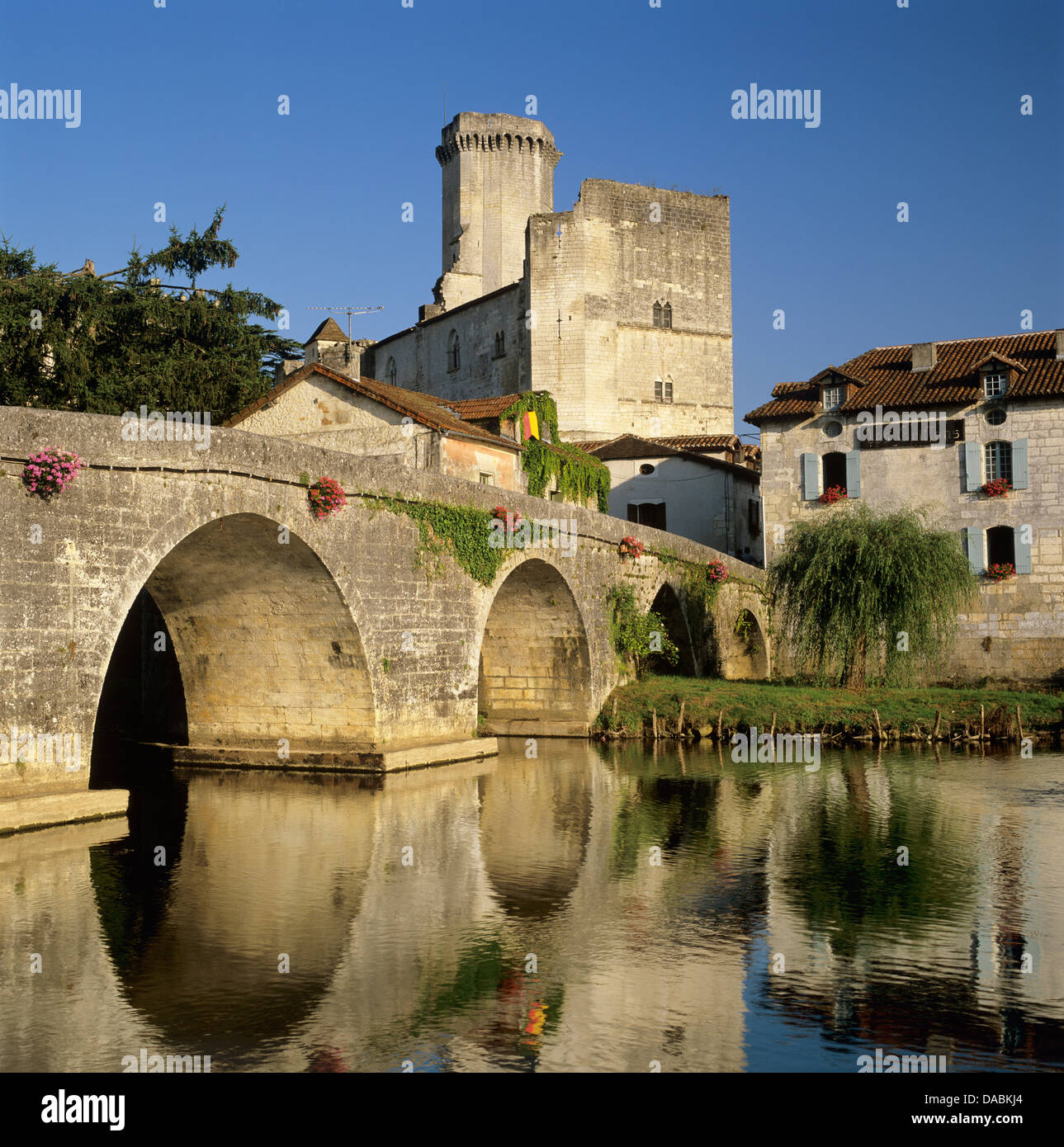 Chateau de Bourdeilles and Dronne River, Bourdeilles, Dordogne ...