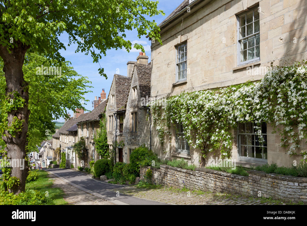 Cotswold cottages along The Hill, Burford, Oxfordshire, England, United ...