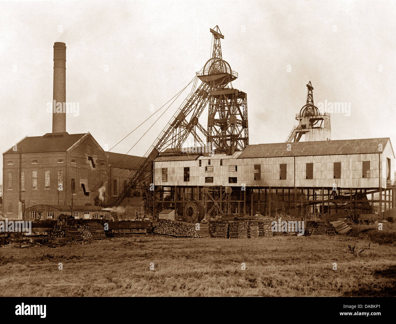 Old Hatfield High Resolution Stock Photography and Images - Alamy