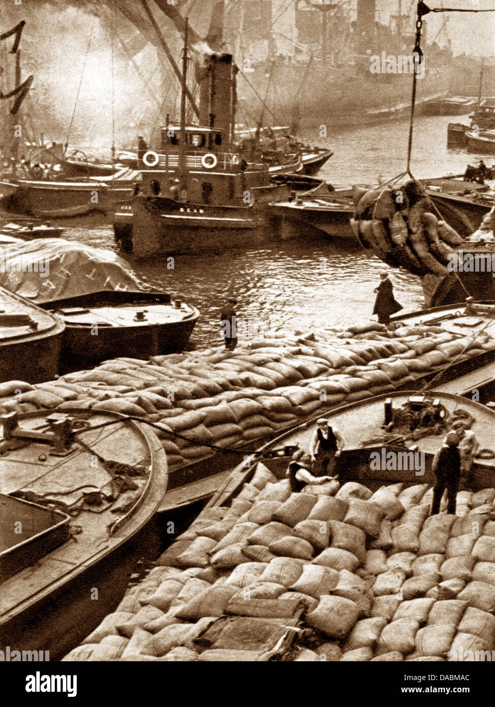 London dockers hi-res stock photography and images - Alamy London dockers hi-res stock photography and images - Alamy