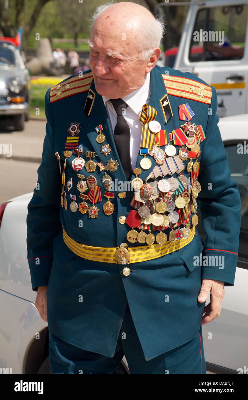 veteran of the World War II with his medals Stock Photo - Alamy