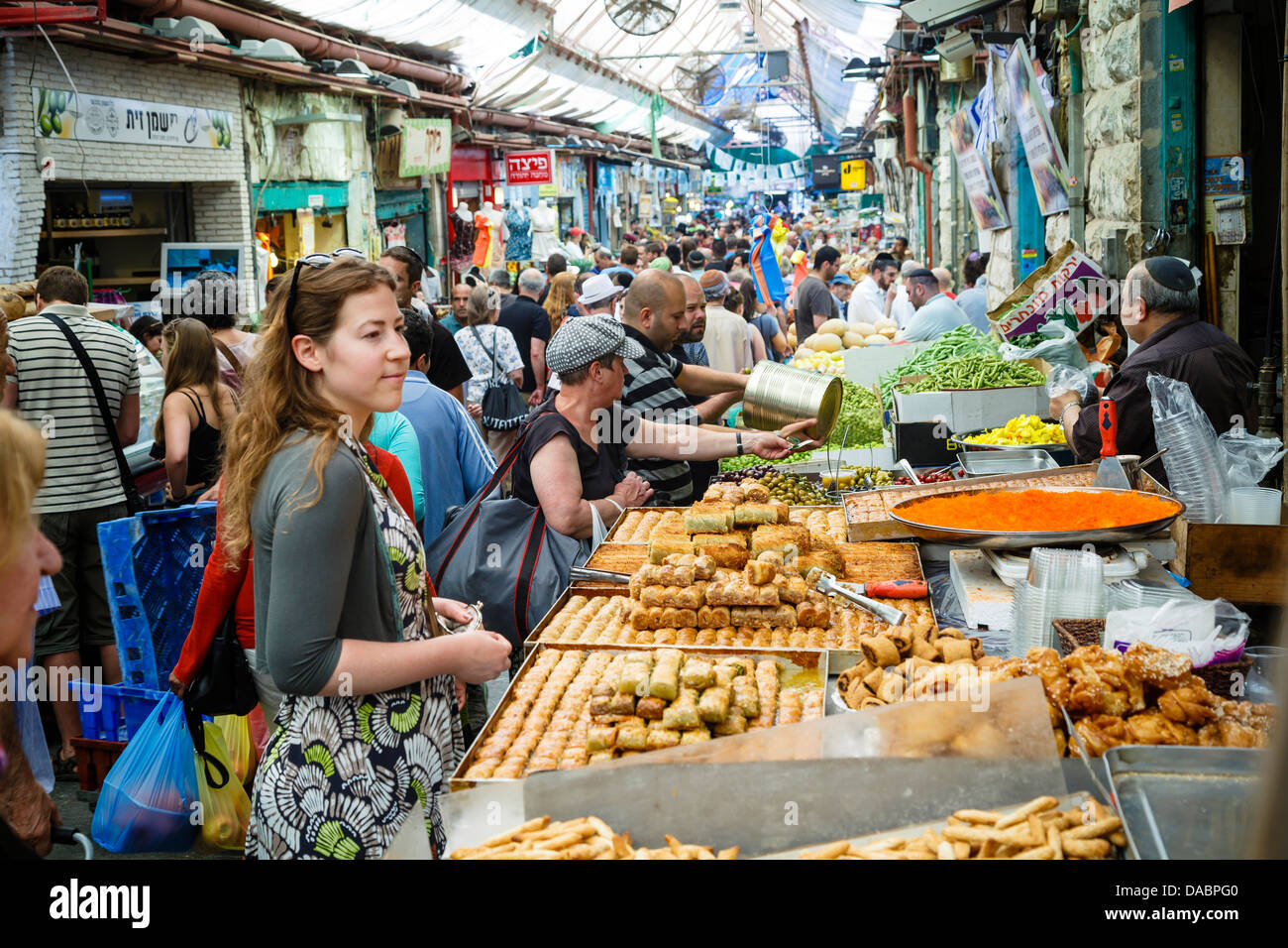 Jerusalem food market hi-res stock photography and images - Alamy