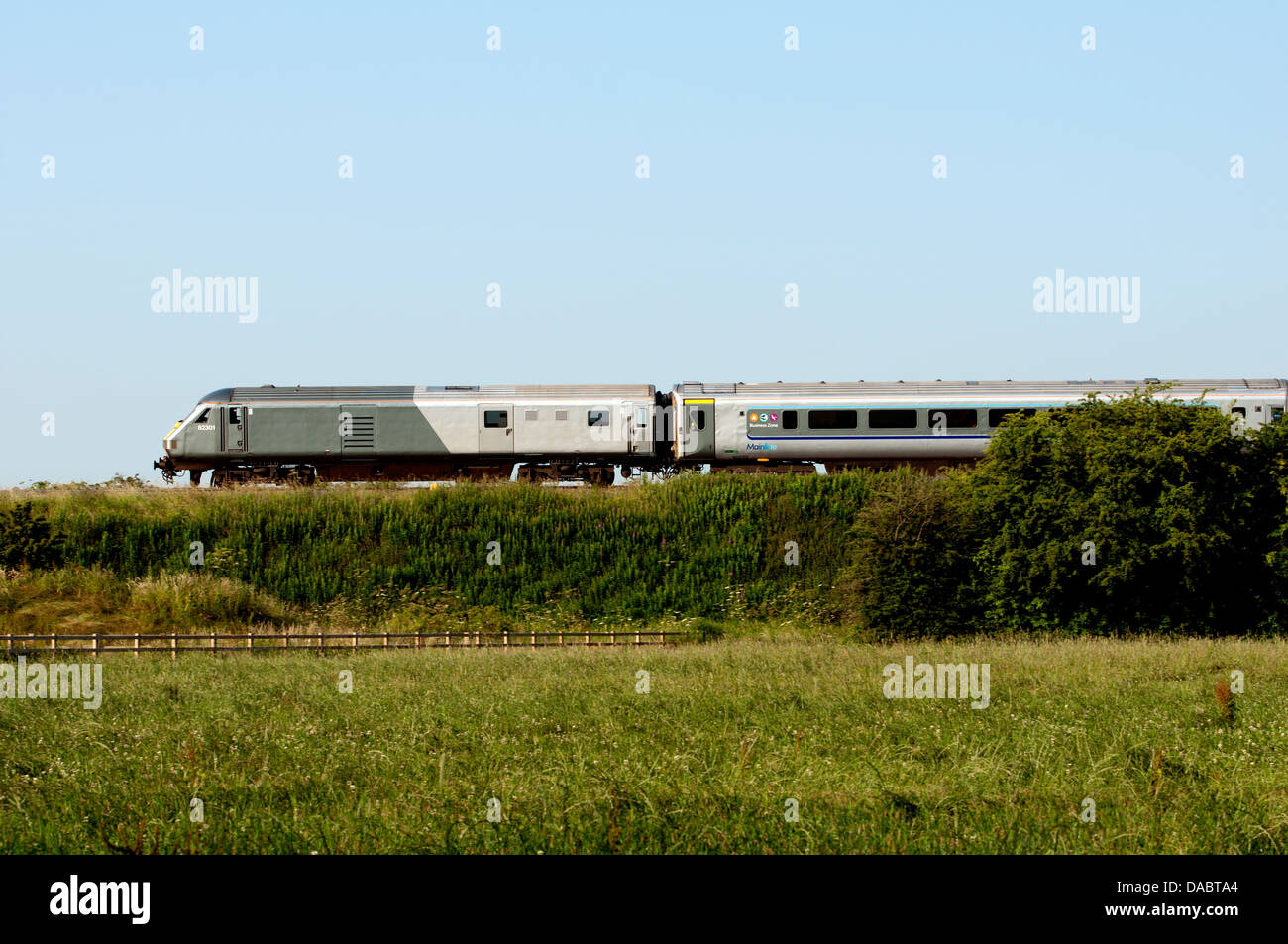 Train side view hi-res stock photography and images - Alamy