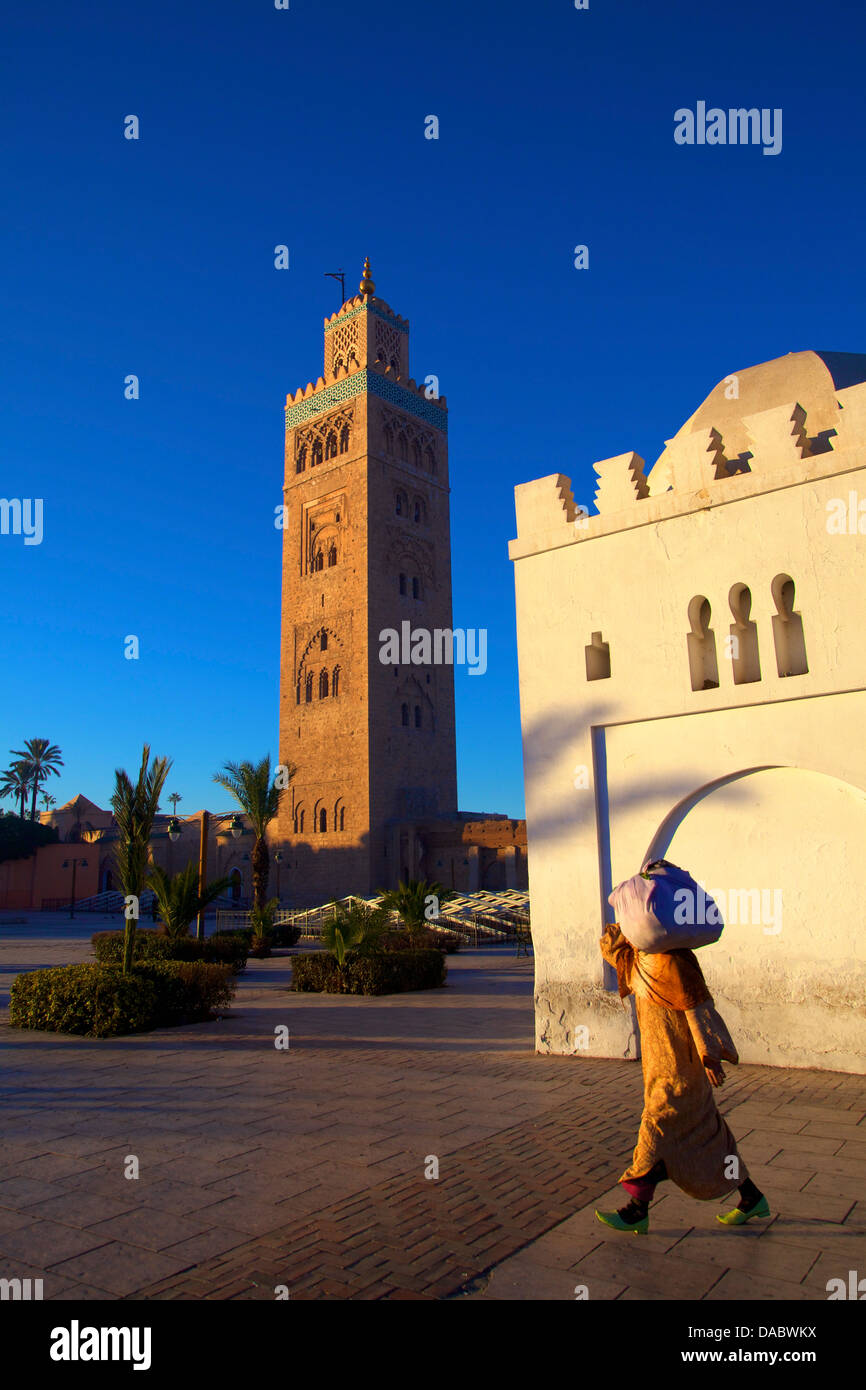 Full side angle view mosque hi-res stock photography and images - Alamy