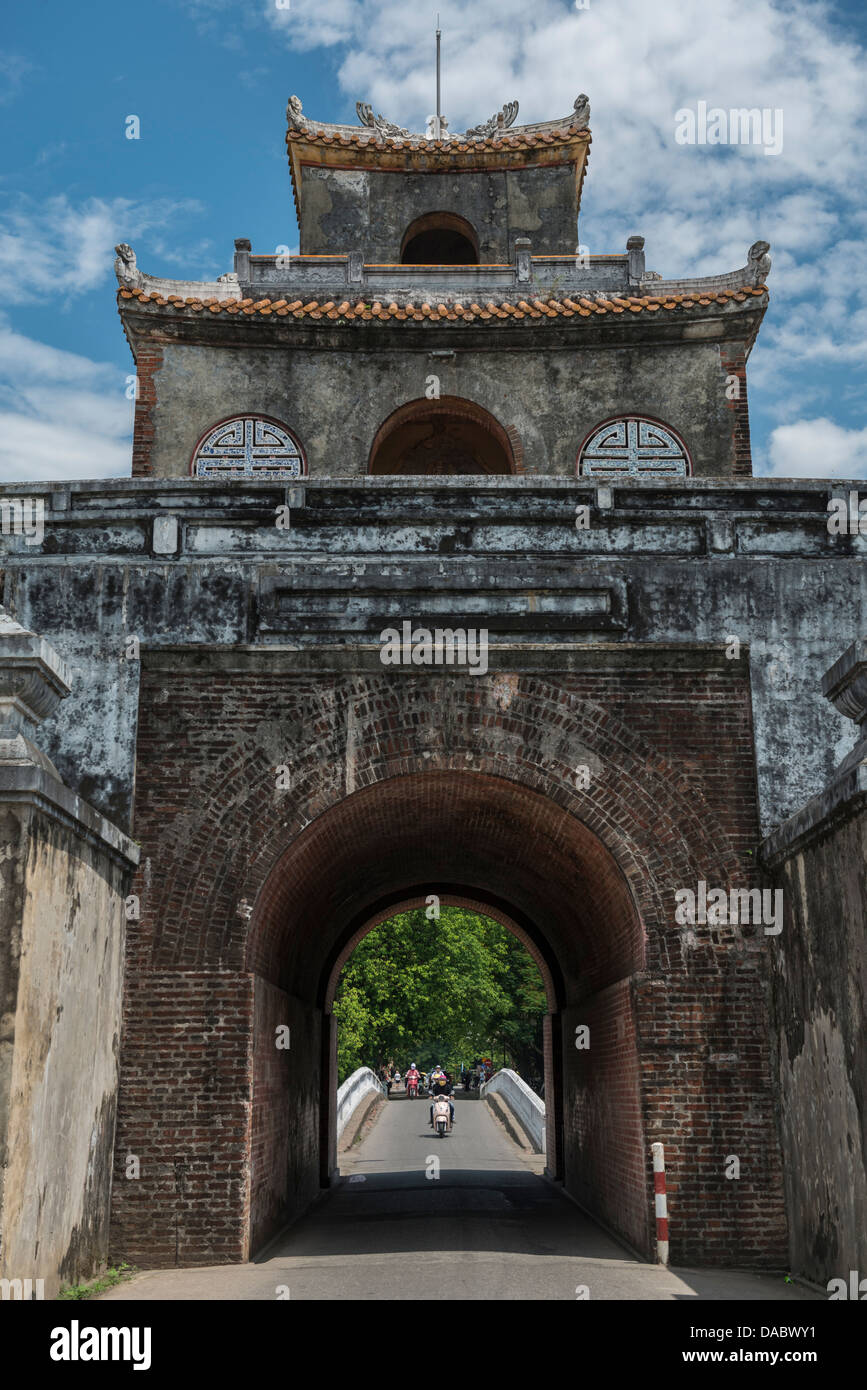 Ngan Gate near the Entrance to the Imperial City of Hue Stock Photo - Alamy