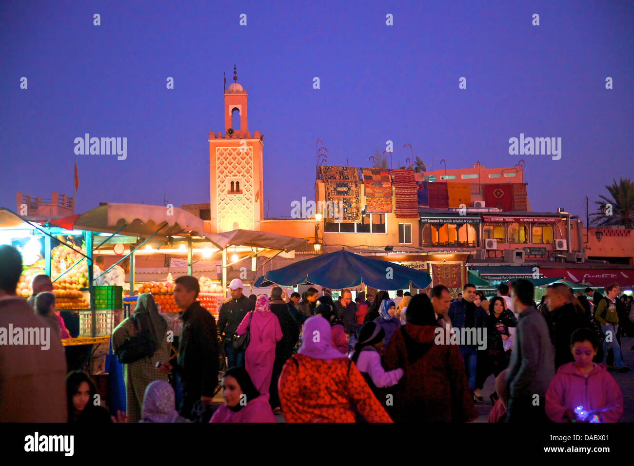 Marrakech night market hi-res stock photography and images - Alamy
