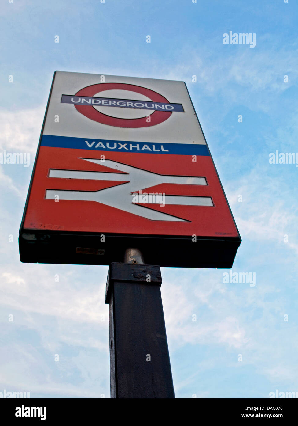 Vauxhall sign logo hi-res stock photography and images - Alamy