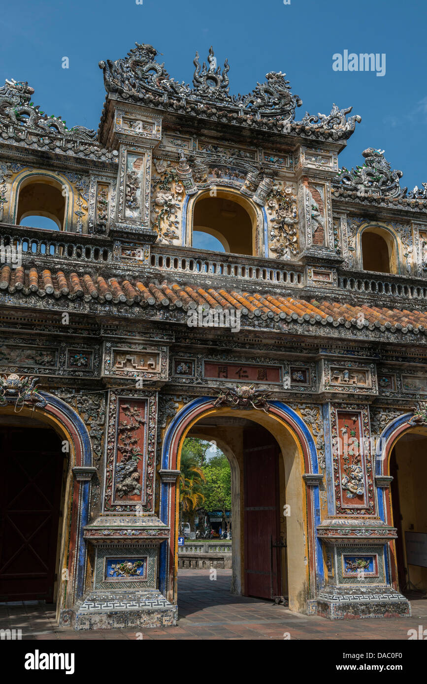 Hien Nhon Gate, one of the Main Gateways to the Imperial City of Hue ...
