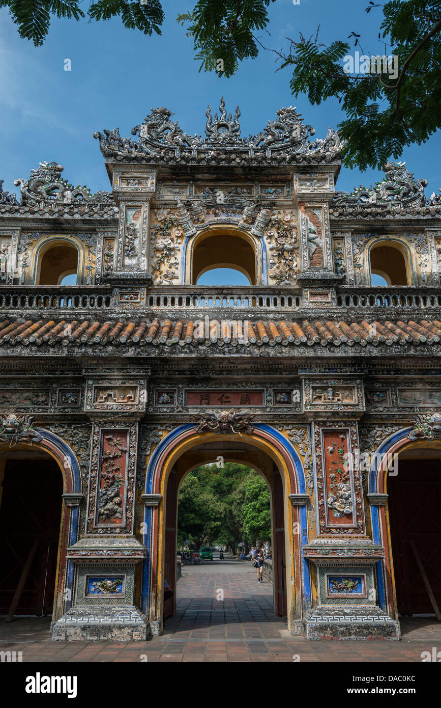 Hien Nhon Gate, one of the Main Gateways to the Imperial City of Hue ...