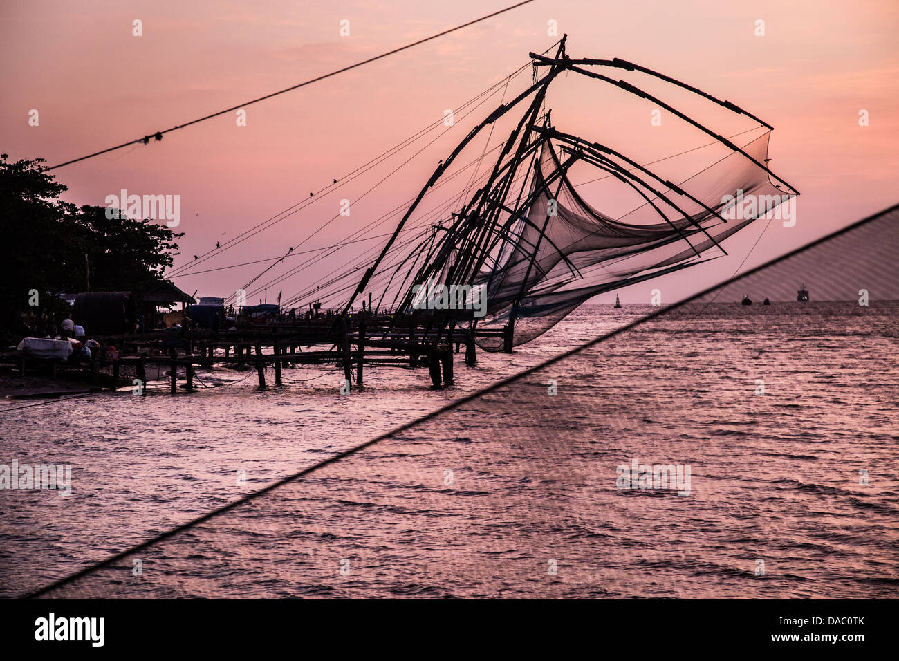 Traditional Chinese fishing nets, Kochi, Kerela, India Stock Photo - Alamy