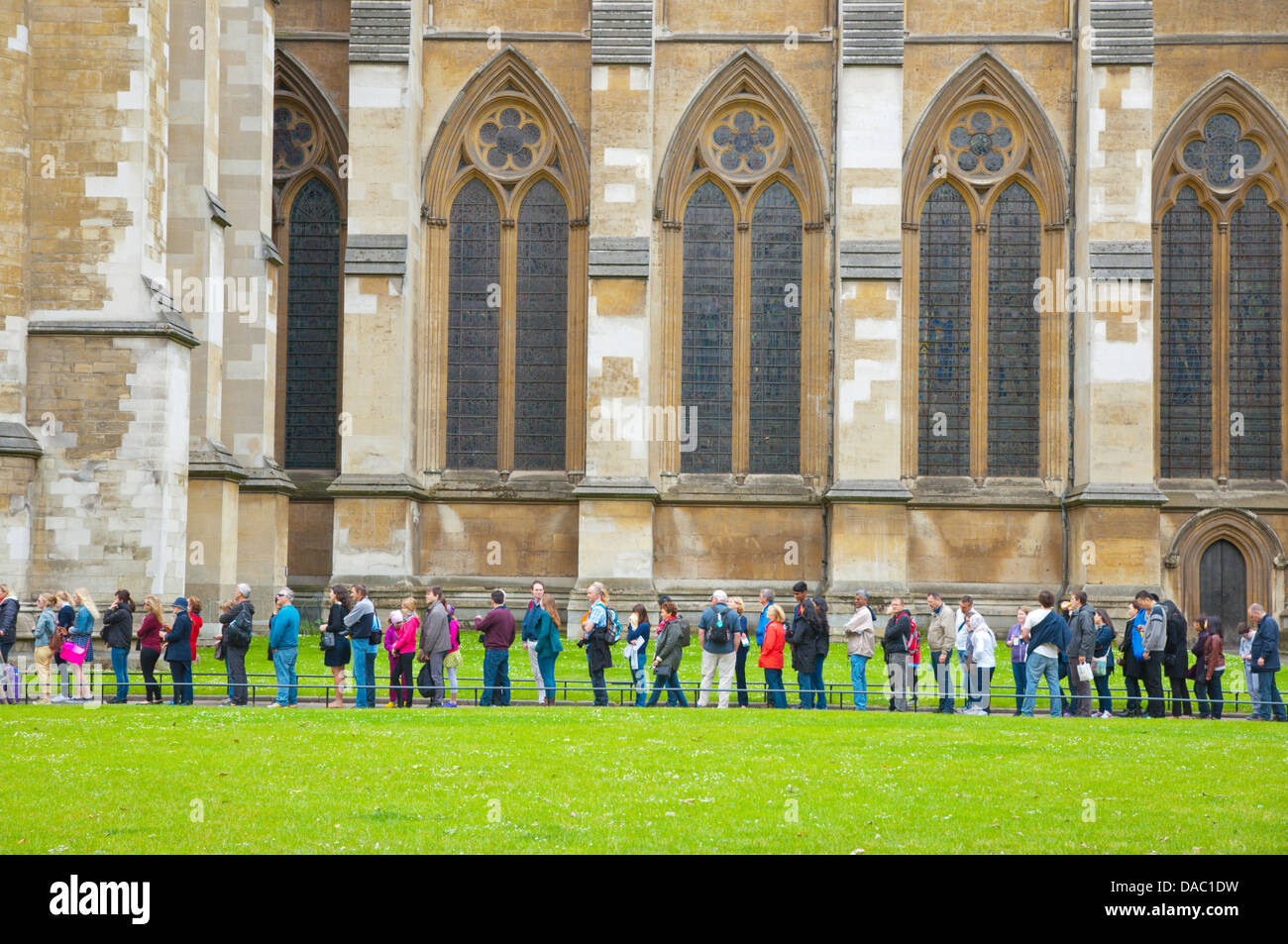 Queue of people uk (or queuing) hi-res stock photography and images - Alamy
