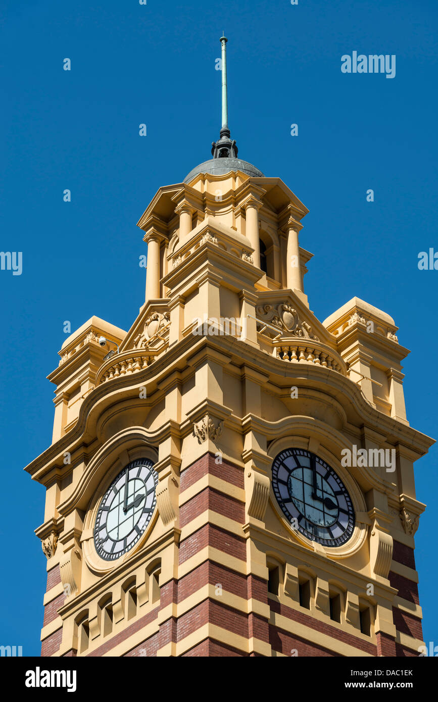 Flinders Street Station Clock Tower viewed from Elizabeth Street ...