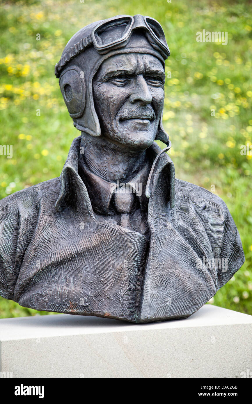 Bust of Air Chief Marshal Sir Keith Park at Capel-le-Ferne Battle of ...