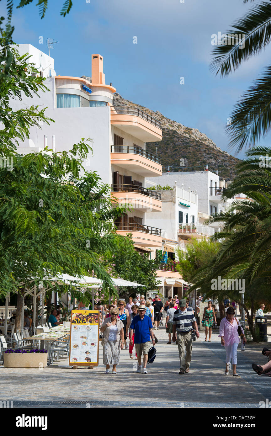 Shopping in pollensa hi-res stock photography and images - Alamy