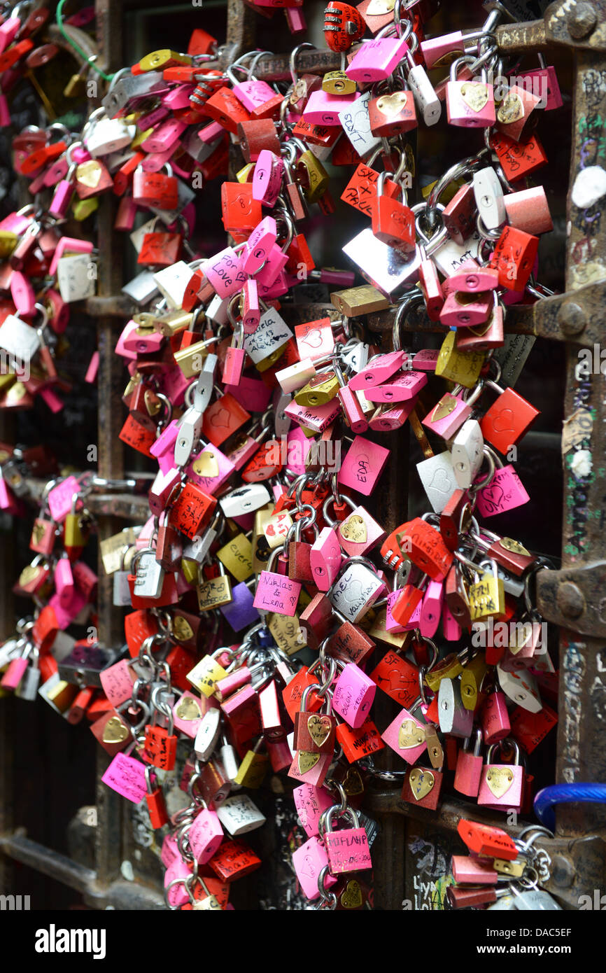 Love locks at Juliet's house Verona Italy Stock Photo - Alamy