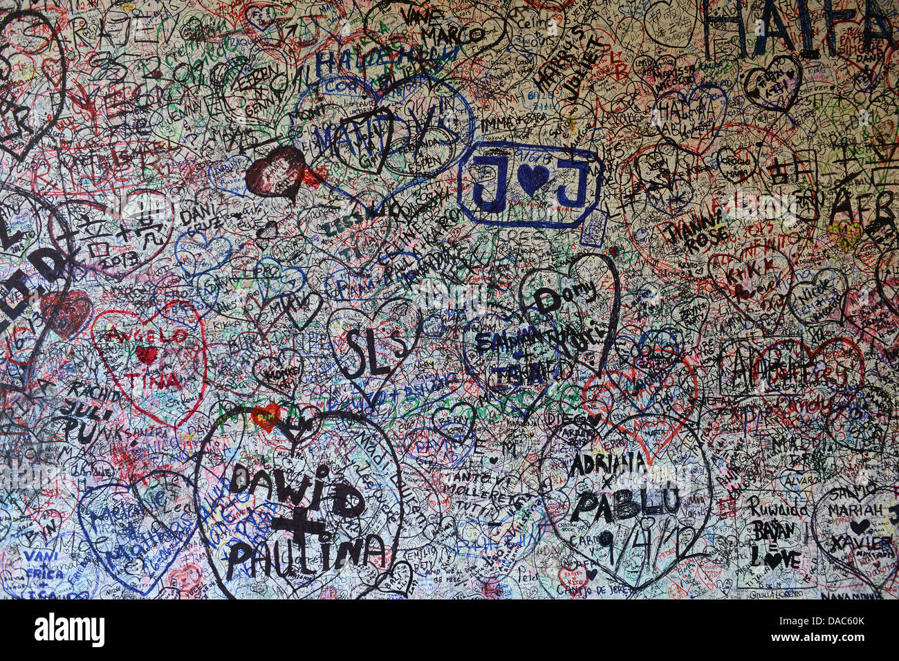Verona Italy love message wall at Juliets House Stock Photo - Alamy
