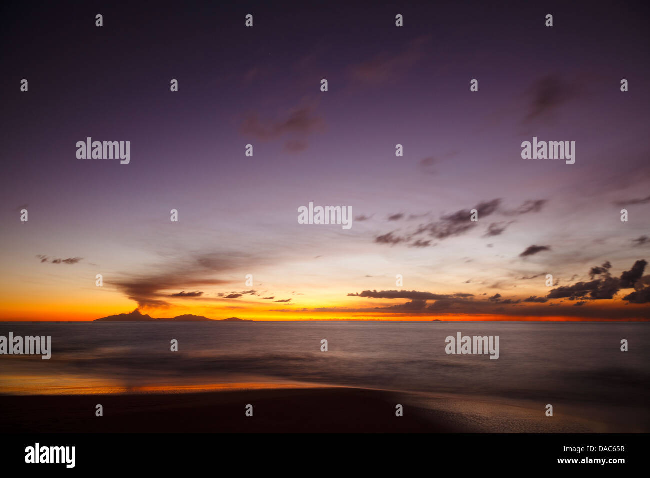 Stunning sunset after a Montserrat volcano eruption seen from Antigua ...