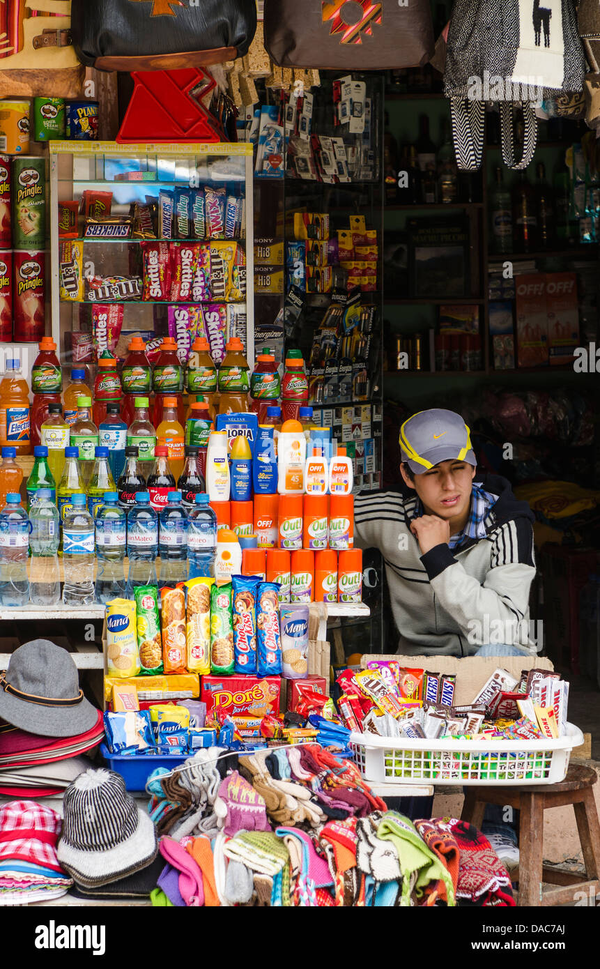 Peru food vendor hi-res stock photography and images - Alamy
