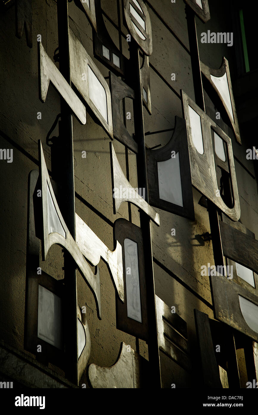 Vancouver sculpture hi-res stock photography and images - Alamy