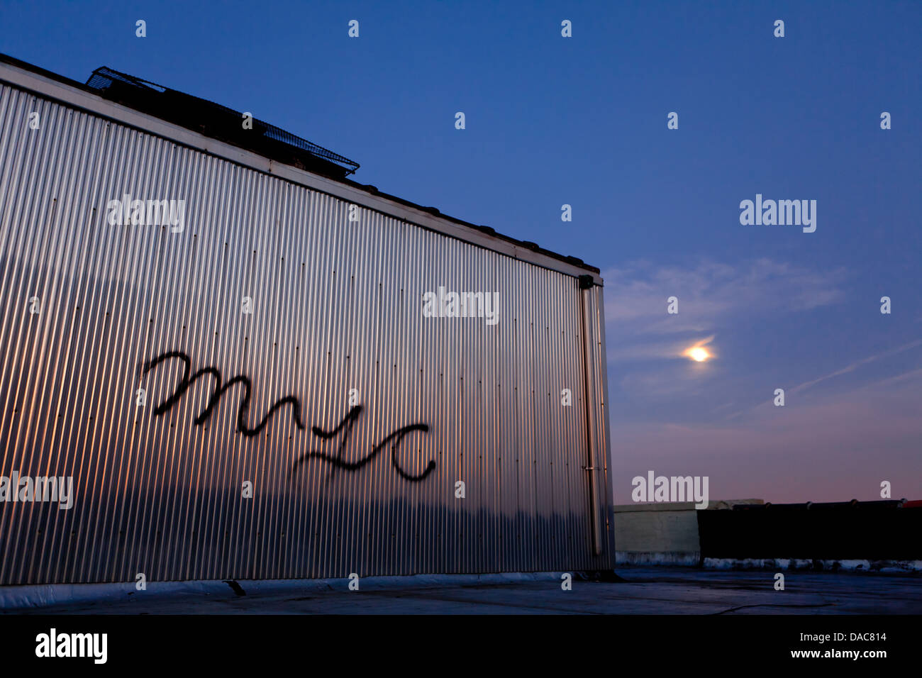 full moon in Brooklyn Stock Photo - Alamy