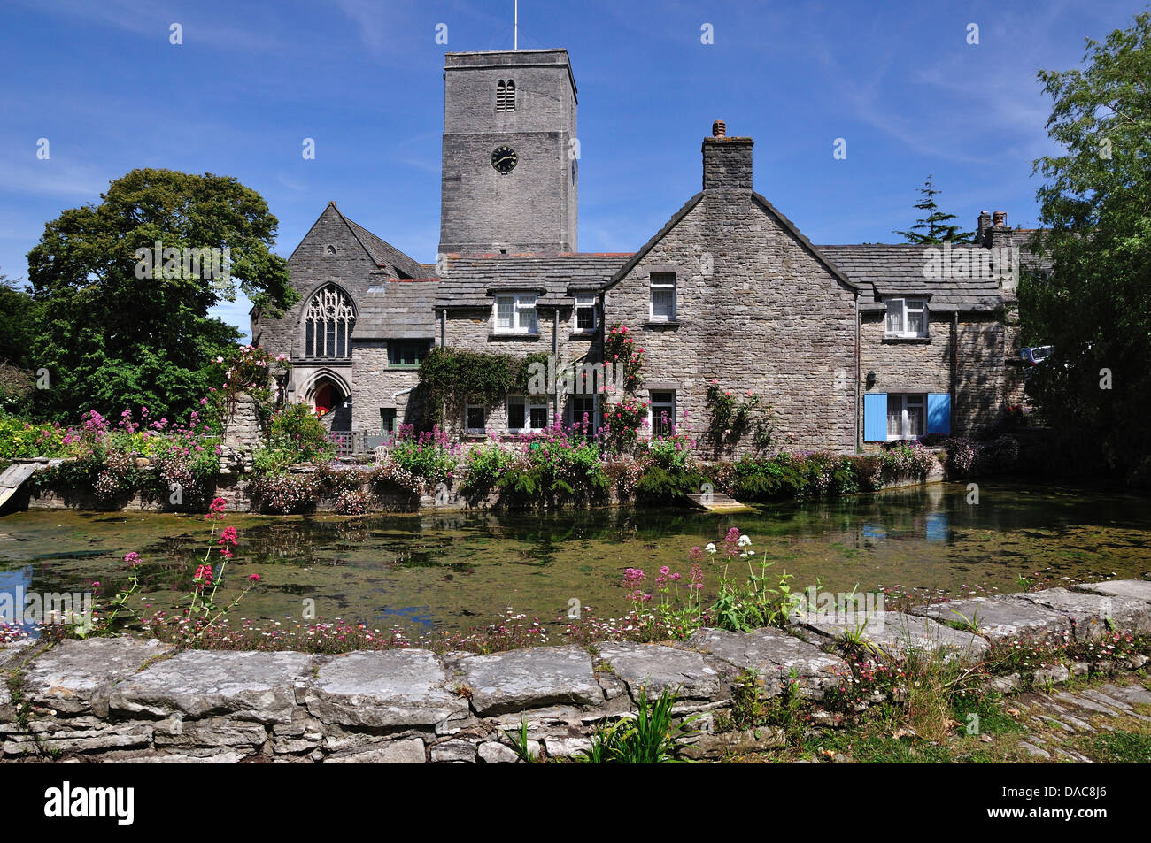 Mill pond hi-res stock photography and images - Alamy