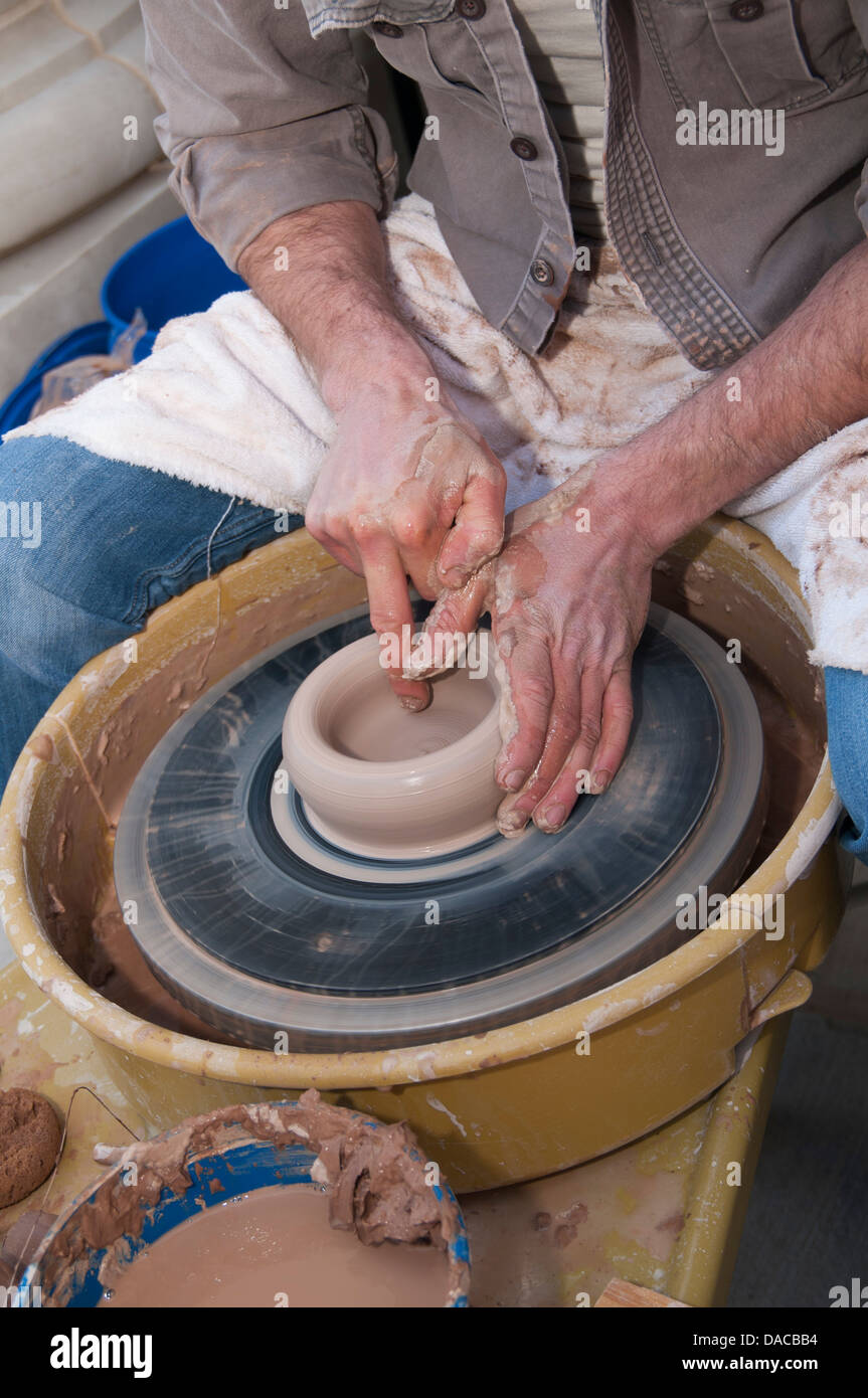 Clay pot maker hi-res stock photography and images - Alamy
