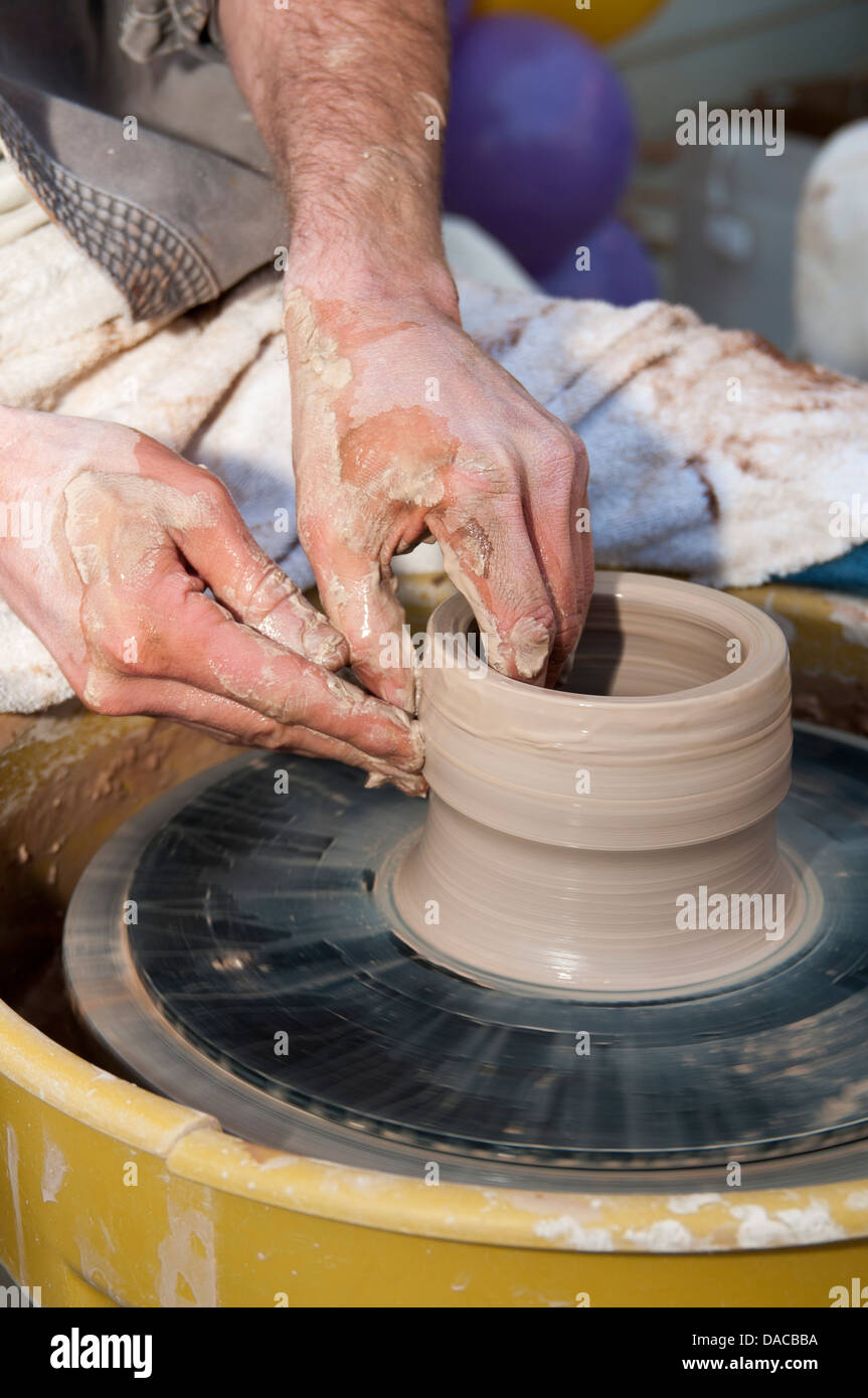 Clay pot maker hi-res stock photography and images - Alamy