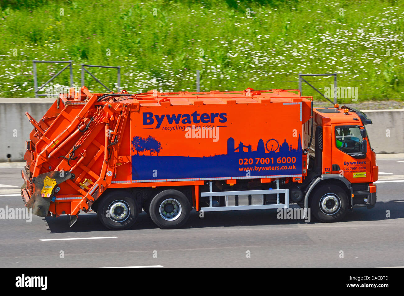 Uk recycling lorry hi-res stock photography and images - Alamy