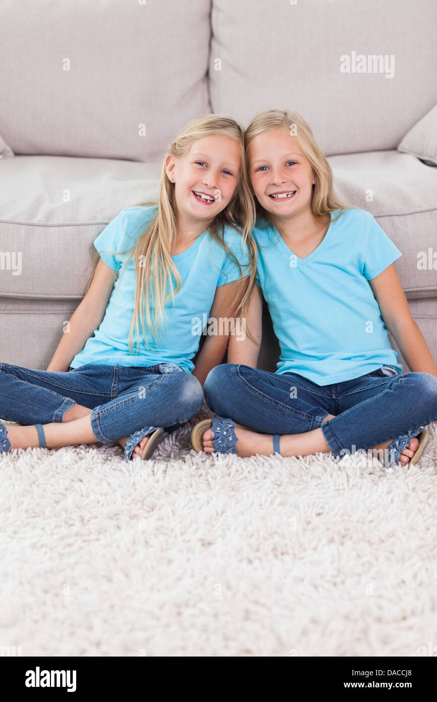 Young twins hi-res stock photography and images - Alamy