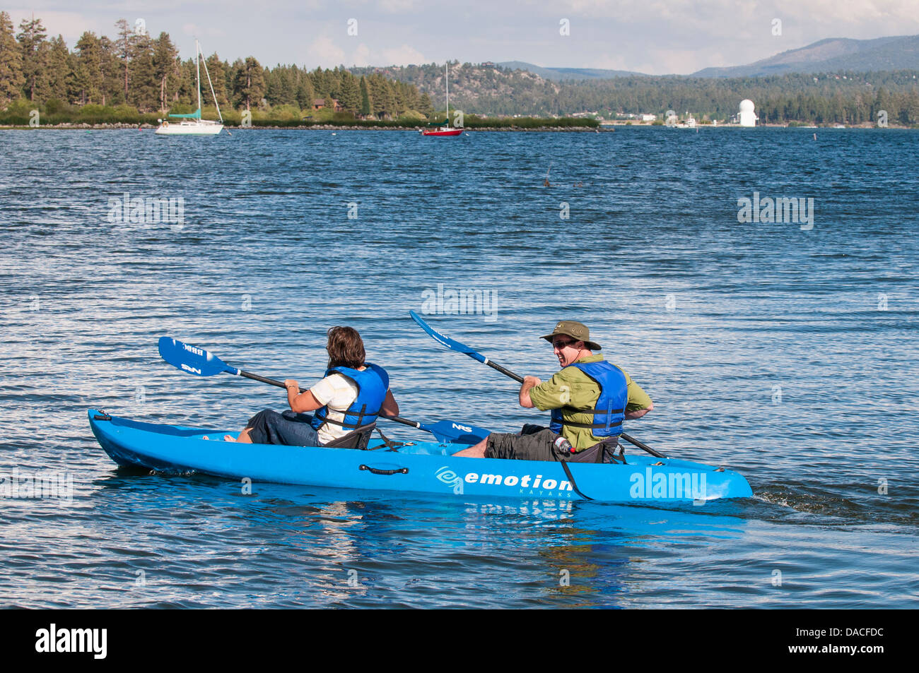 Kayak lake paddling hi-res stock photography and images - Alamy