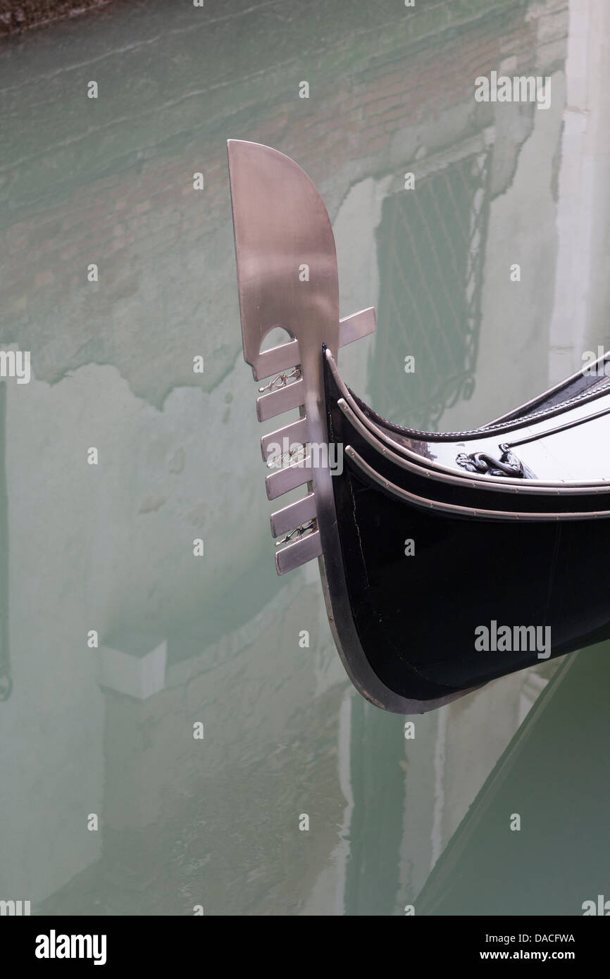 Gondolas reflection venice italy hi-res stock photography and images ...