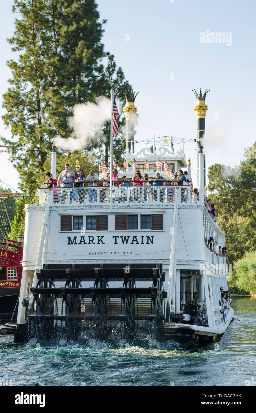 Mark Twain Riverboat frontierland Disneyland, Anaheim, California Stock ...