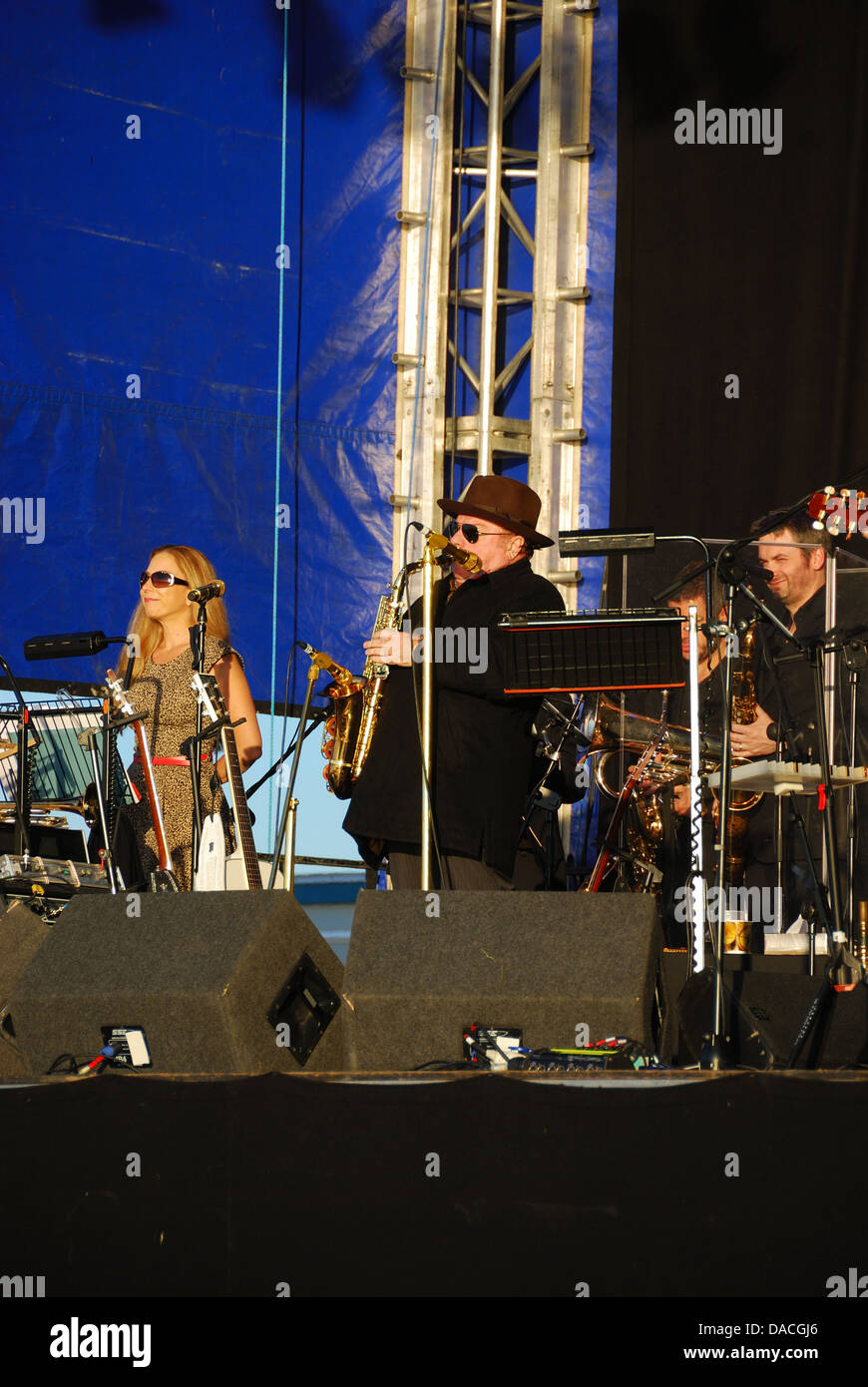 Van morrison saxophone hi-res stock photography and images - Alamy