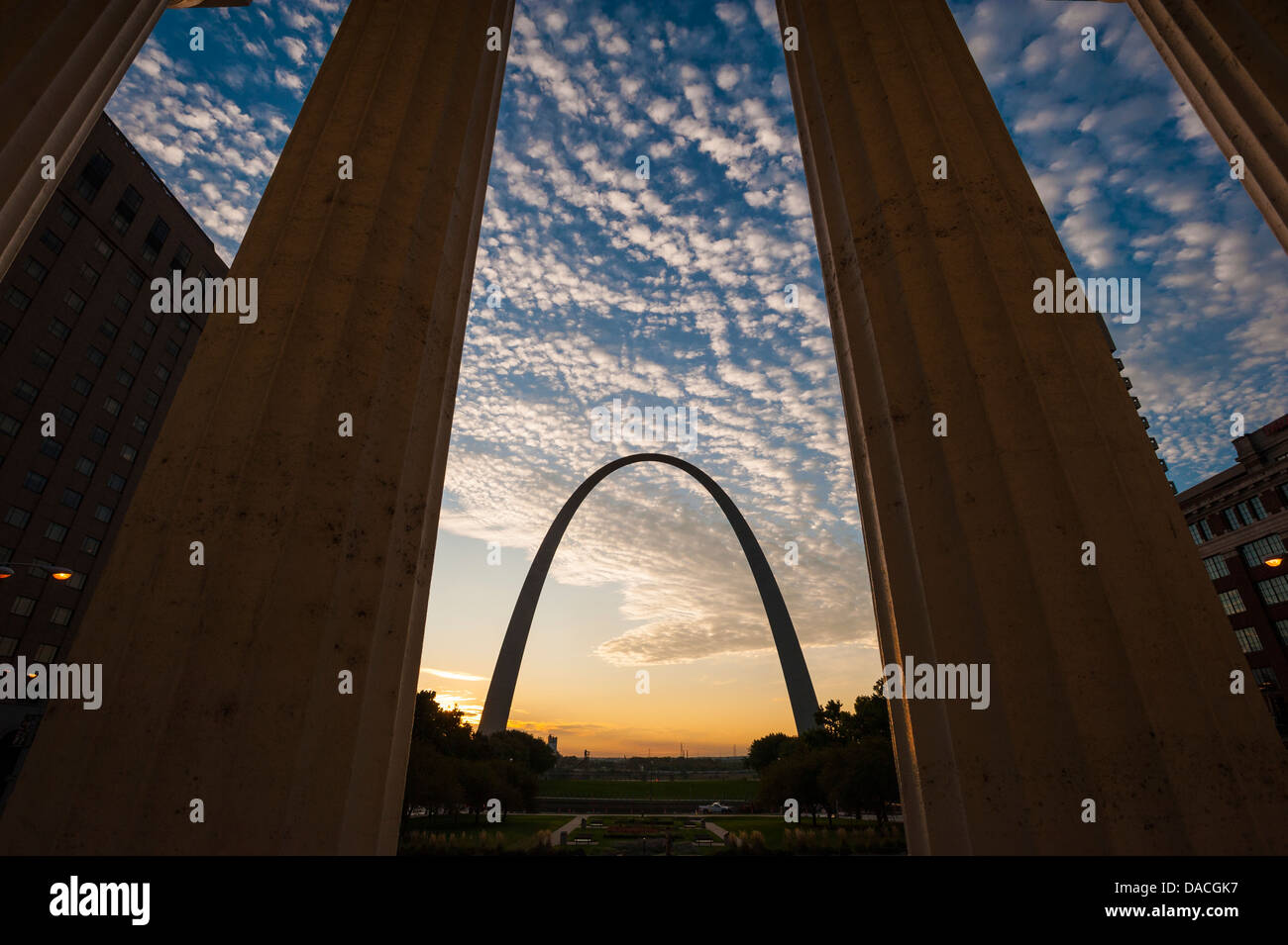 Gateway arch architect eero saarinen hi-res stock photography and ...