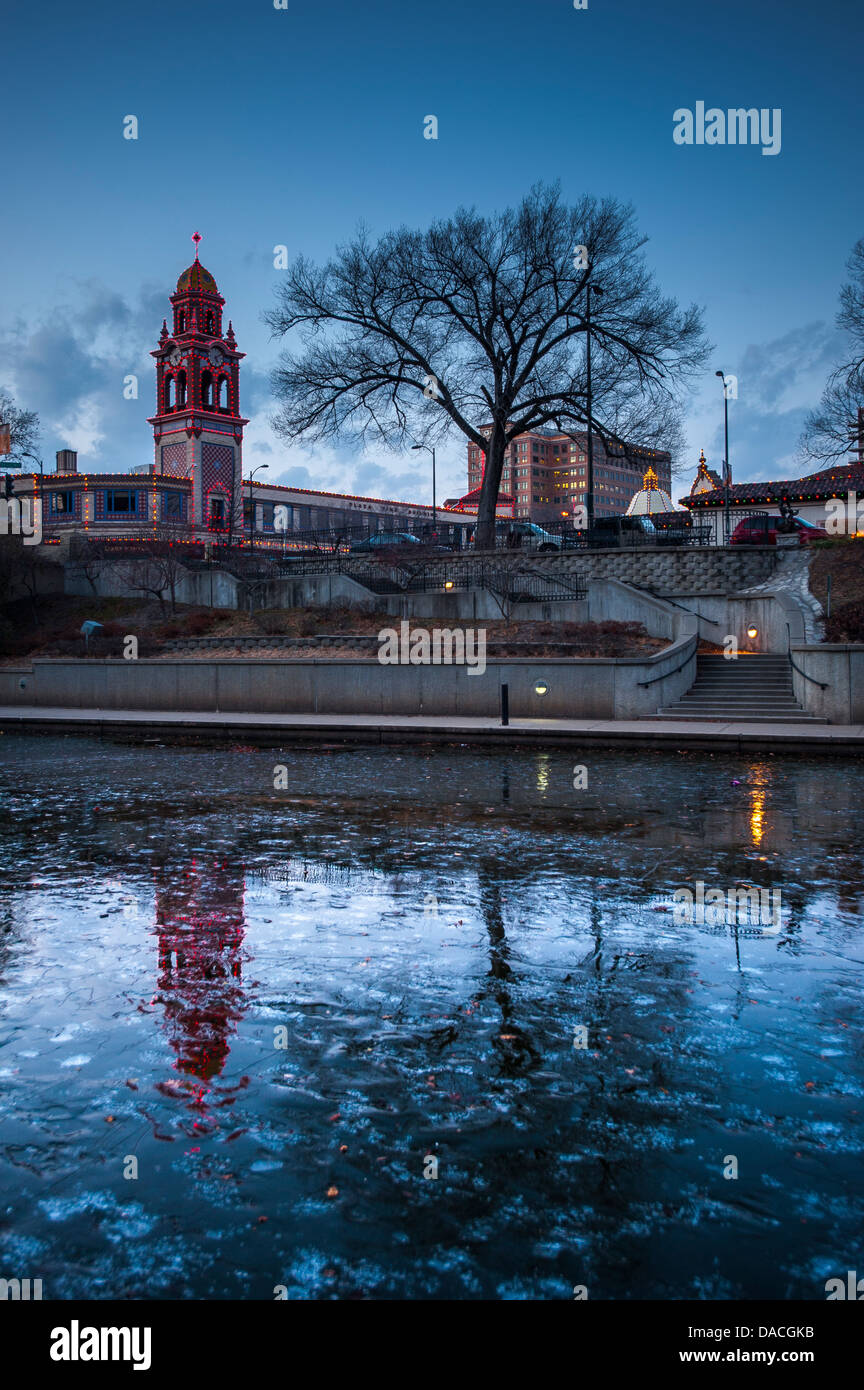 Country club plaza hi-res stock photography and images - Alamy