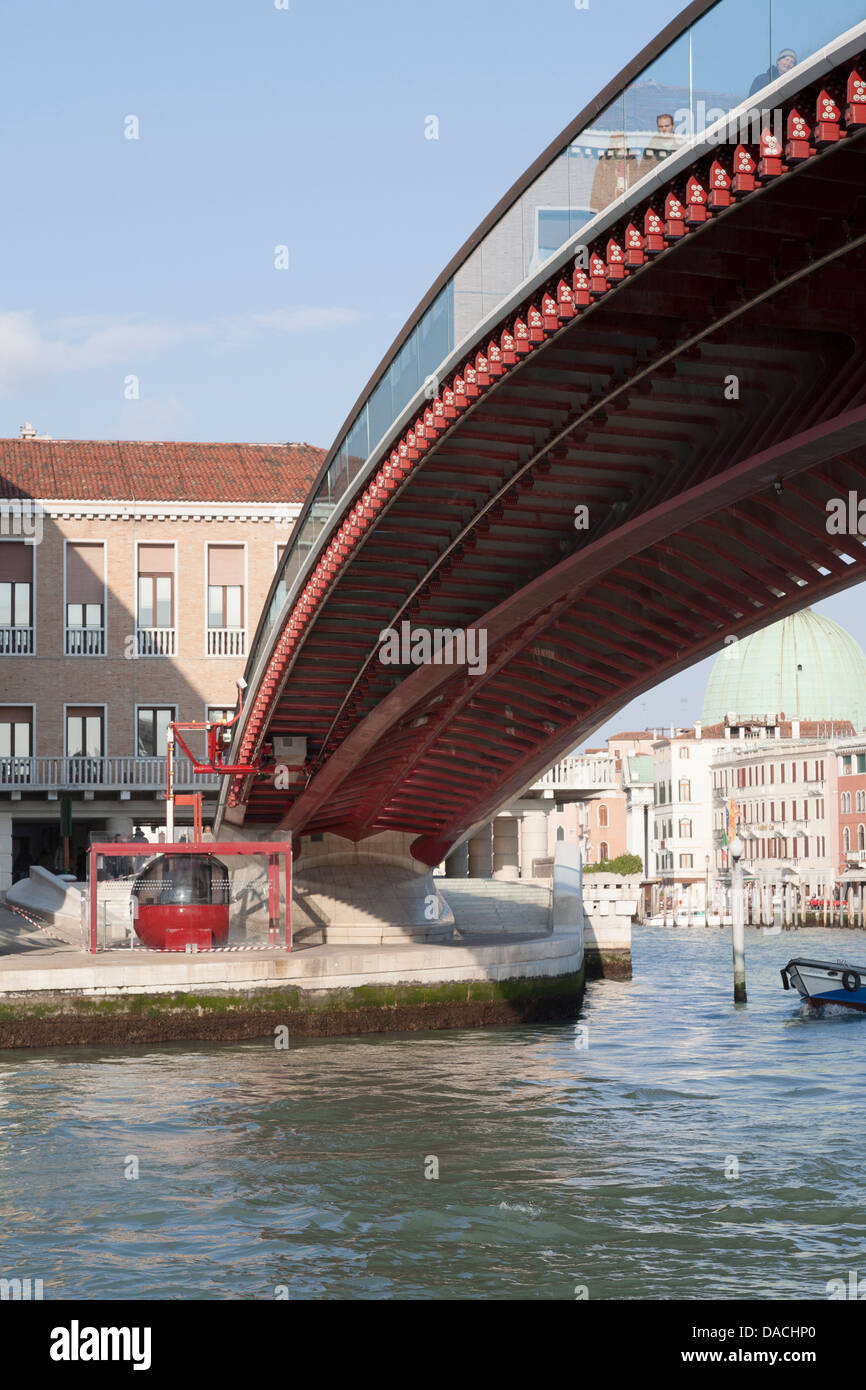 Ponte di Calatrava, Calatrava Bridge, Venice, Italy Stock Photo - Alamy