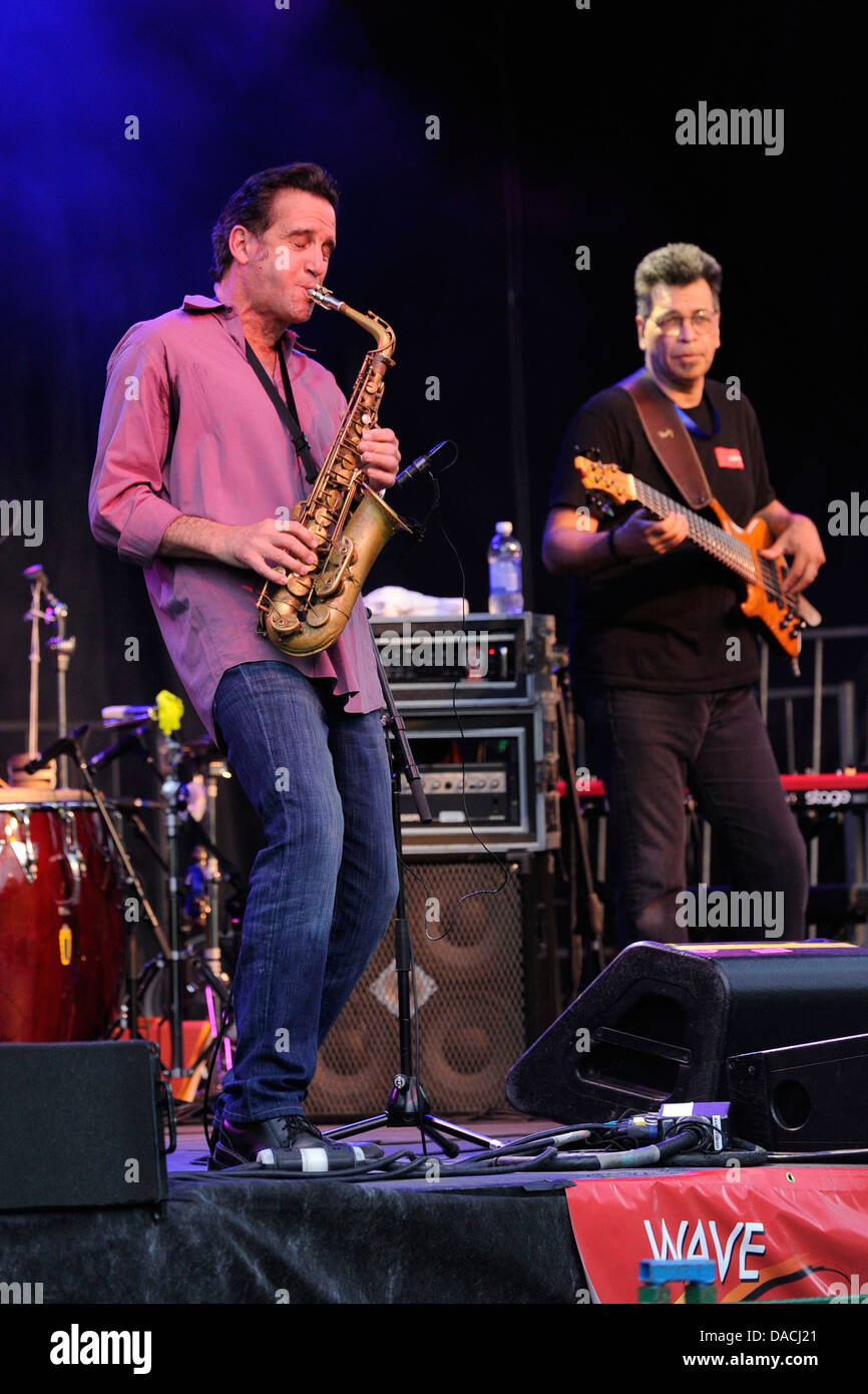 Eric Marienthal and Jimmy Haslip Stock Photo - Alamy