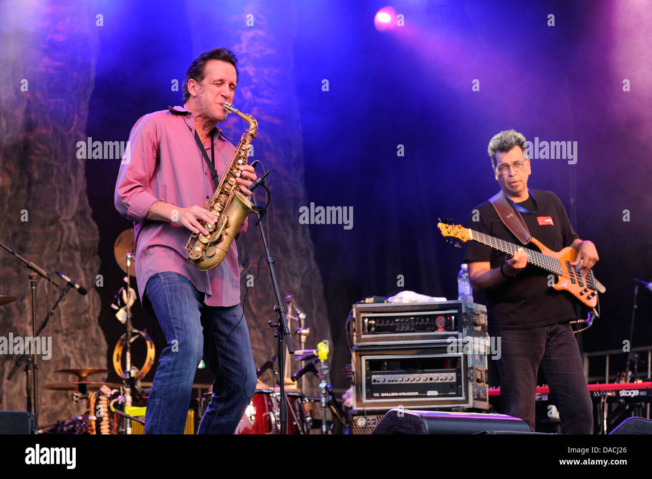 Eric Marienthal and Jimmy Haslip Stock Photo - Alamy