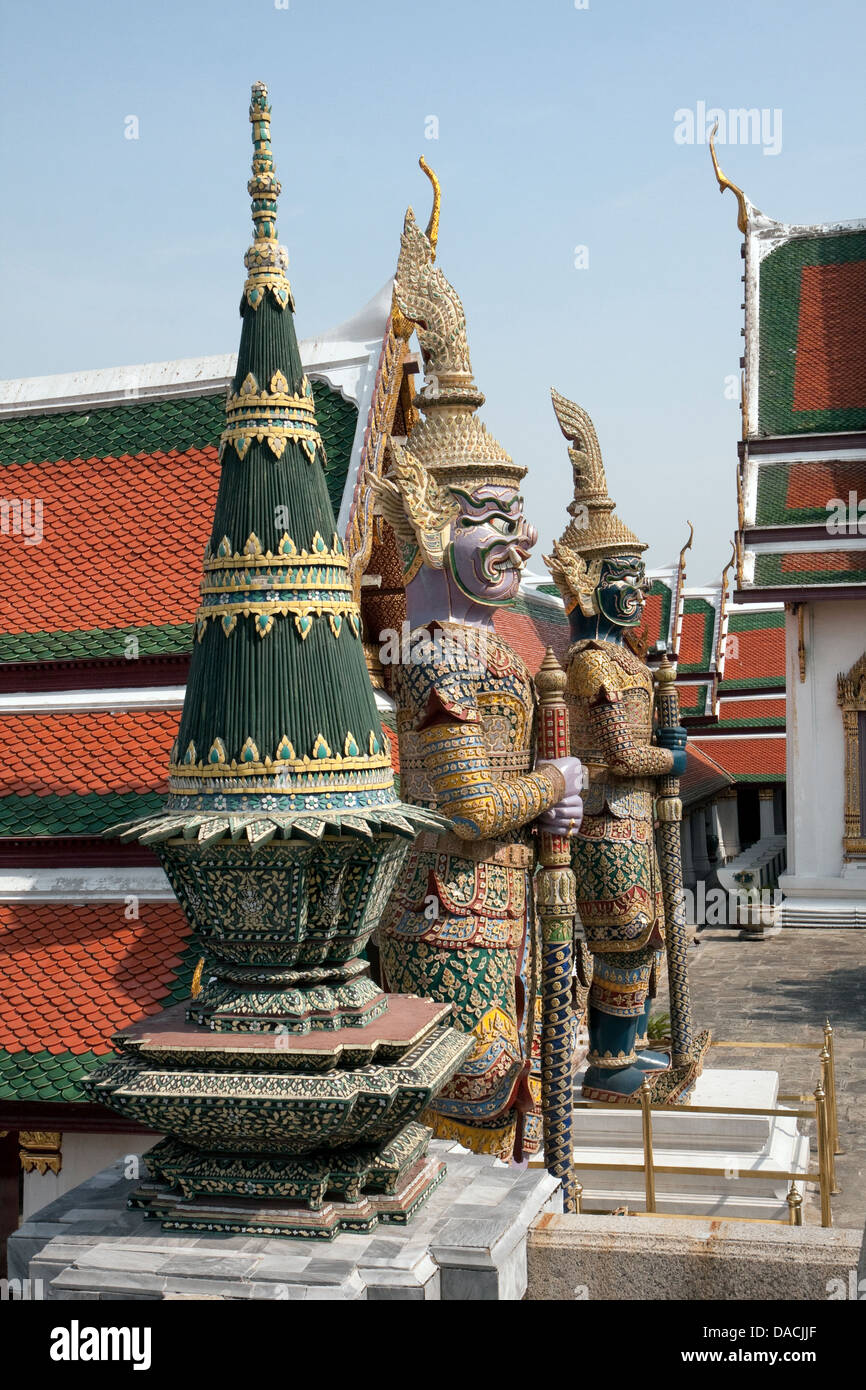 Statues guard the Grand Palace, Bangkok, Thailand Stock Photo - Alamy