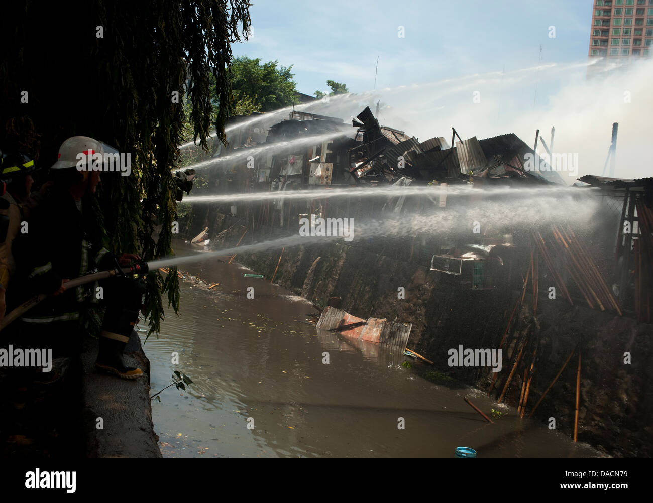 Manila fire engine hi-res stock photography and images - Alamy