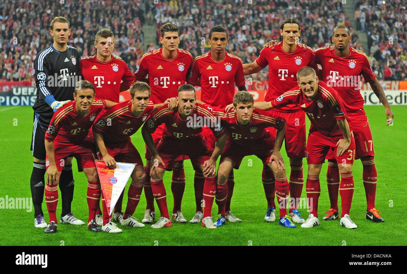 the team of Bayern Munich poses for a group picture before a Champions ...