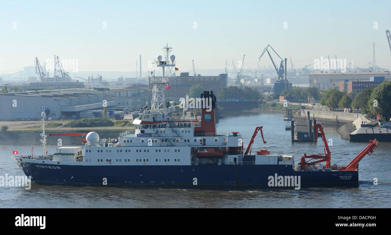 The research vessel 'Meteor' comes into the harbour in Hamburg, Germany ...