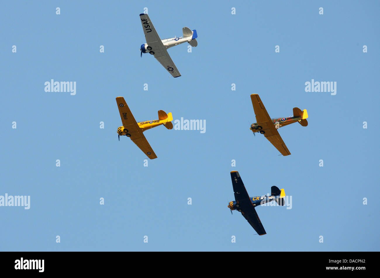 Historic airplanes hi-res stock photography and images - Alamy