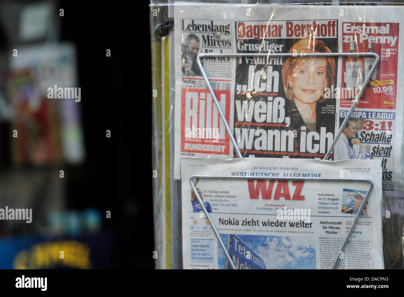 Bild Zeitung Newspaper High Resolution Stock Photography and Images - Alamy