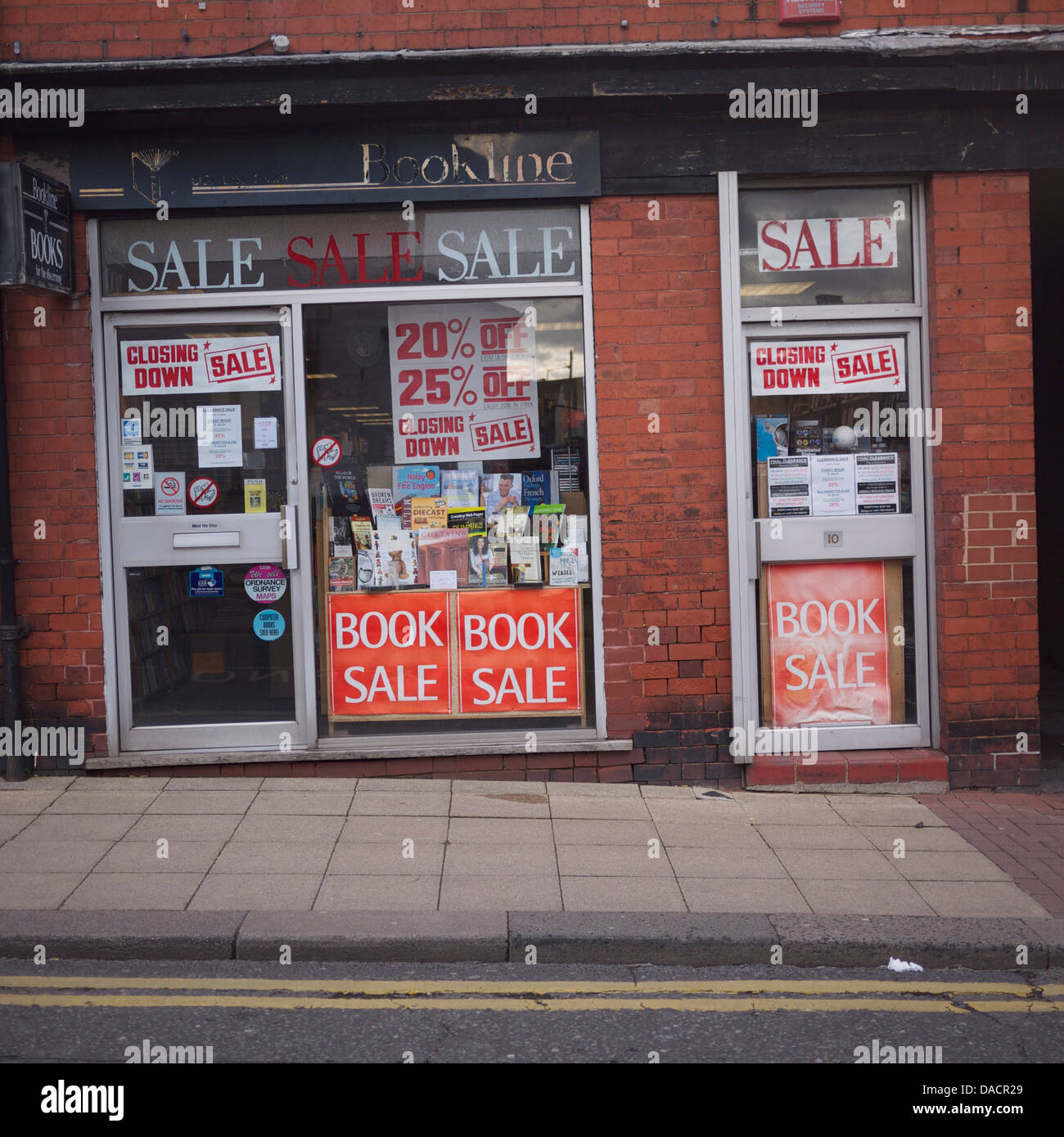 Closure of local book shop Stock Photo - Alamy