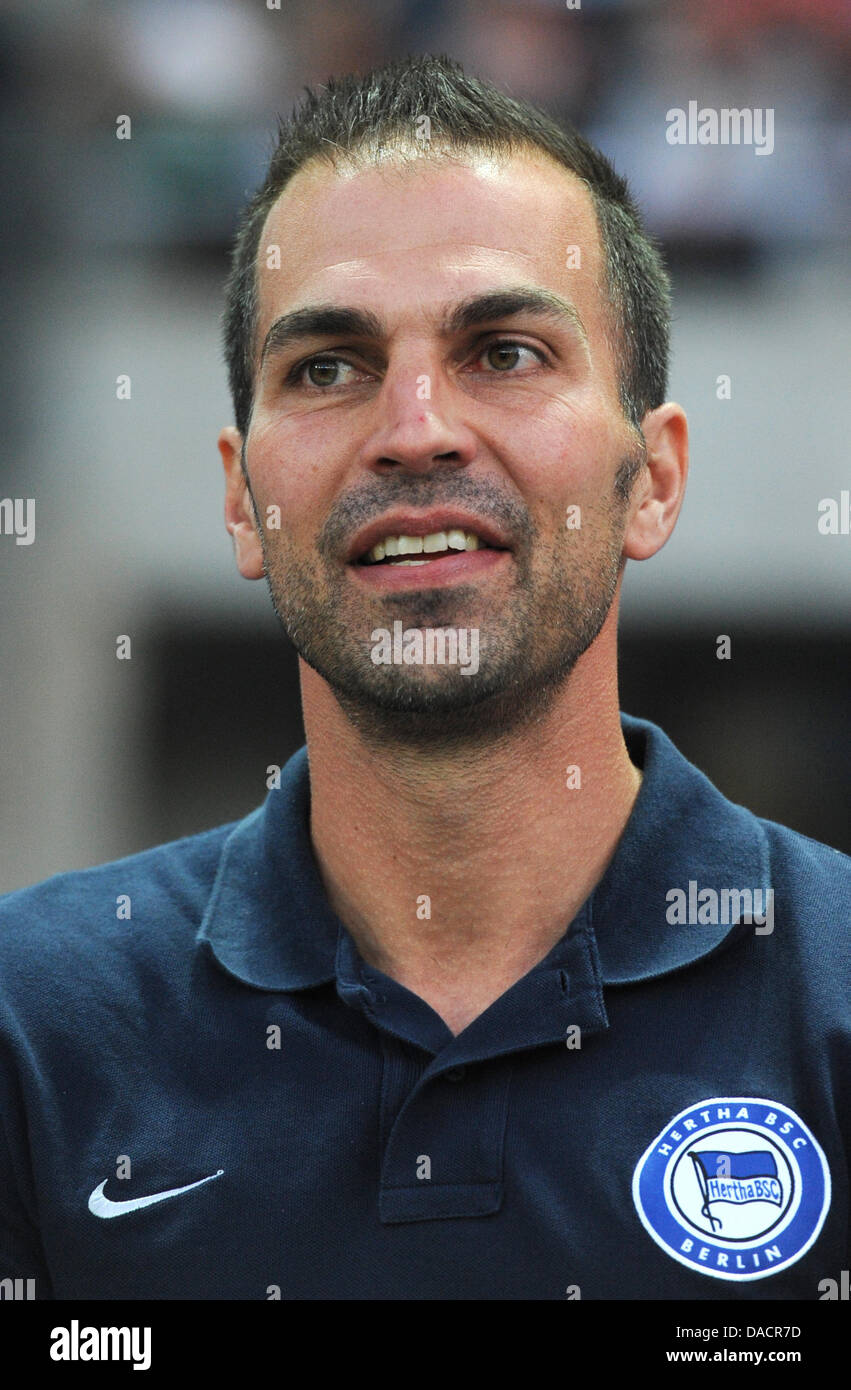 Berlin's headcoach Markus Babbel smiles prior to the German Bundesliga ...