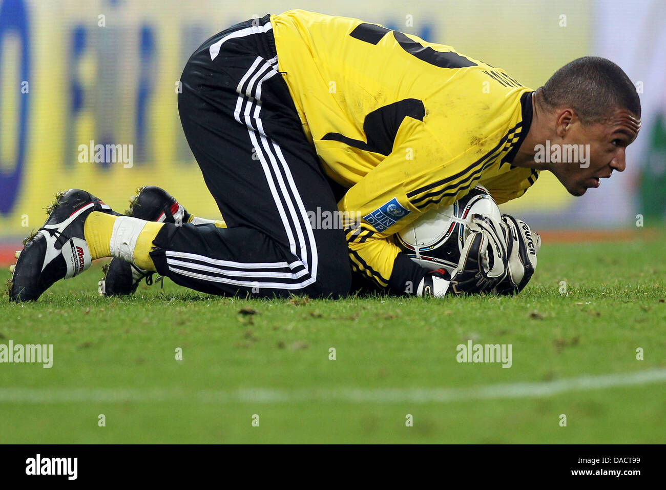 Keeper Dida of «Team Ronaldo, Zidane and friends» holds the ball during ...
