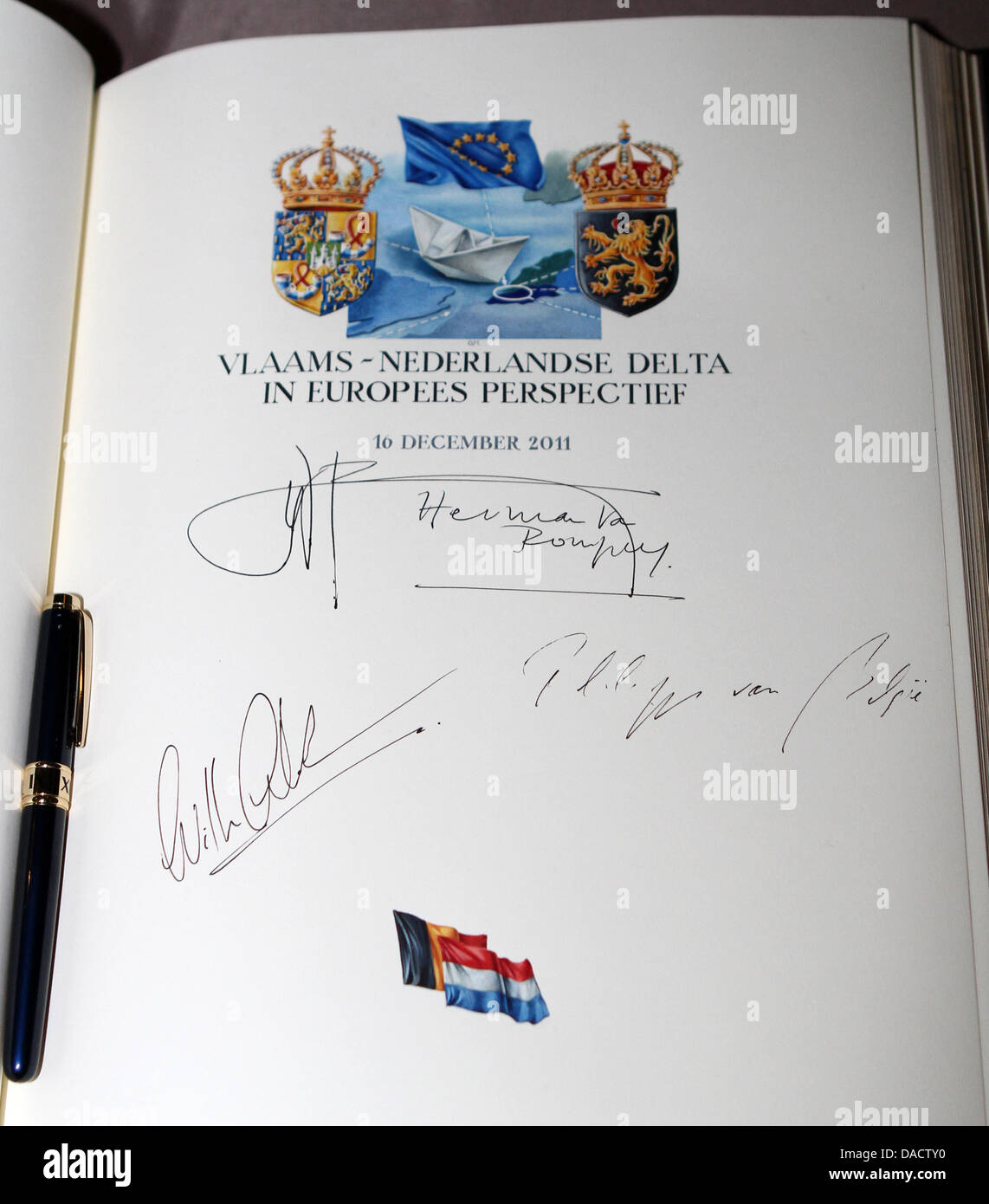 Signatures of Crown Prince Willem-Alexander of The Netherlands (L) and ...