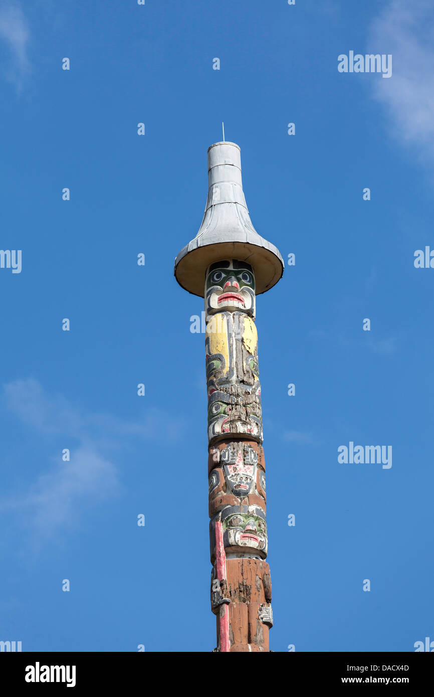 Queen elizabeth england landmarks hi-res stock photography and images ...